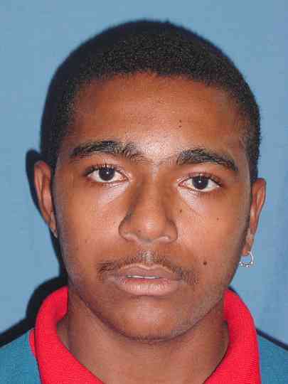 Djarragun College: Portraits Students 2002