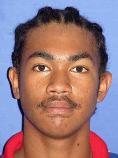 Djarragun College: Portraits Students 2004